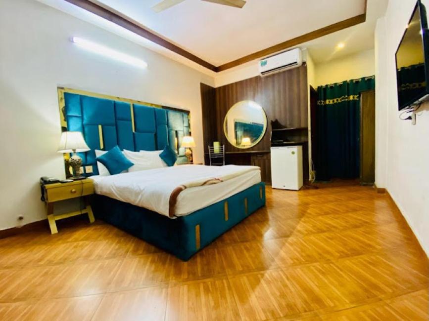 Hotel B R Lounge, Multan (preços atualizados para 2024)