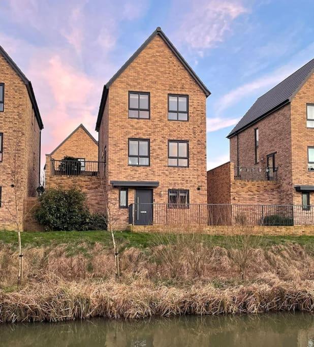 Canalside Home in lovely Swindon, Swindon (precios actualizados 2025)