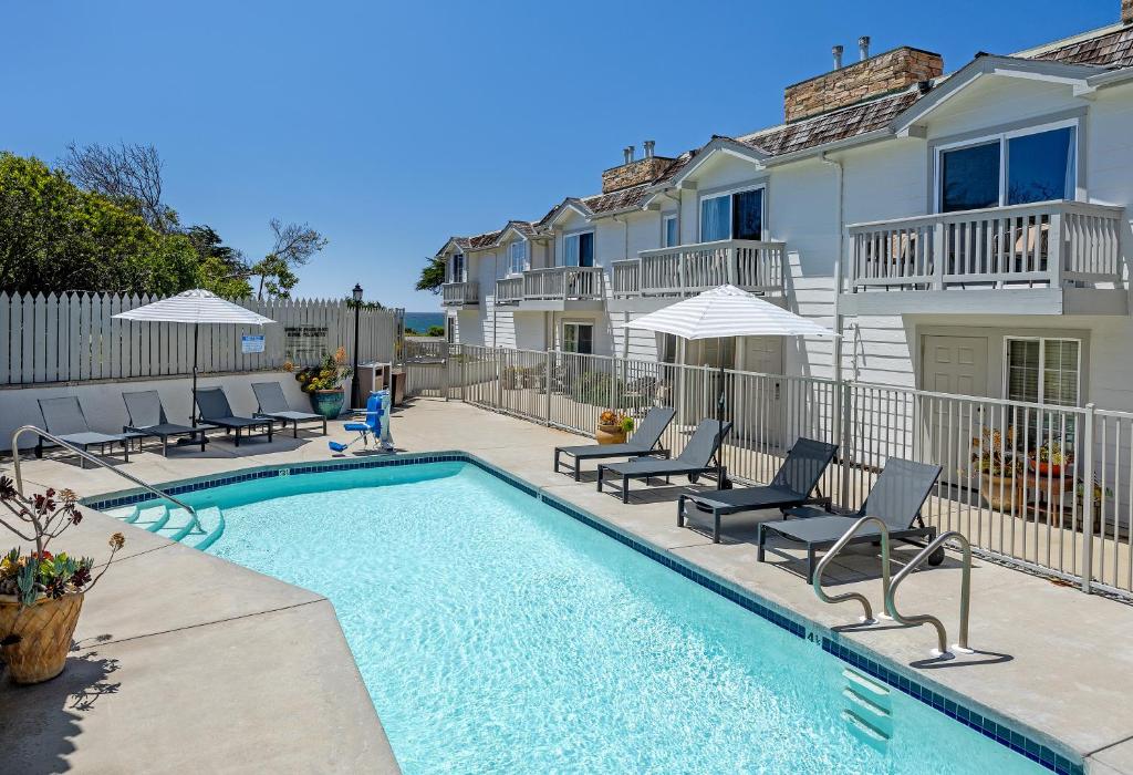 Pelican Inn & Suites, Cambria (updated prices 2025)
