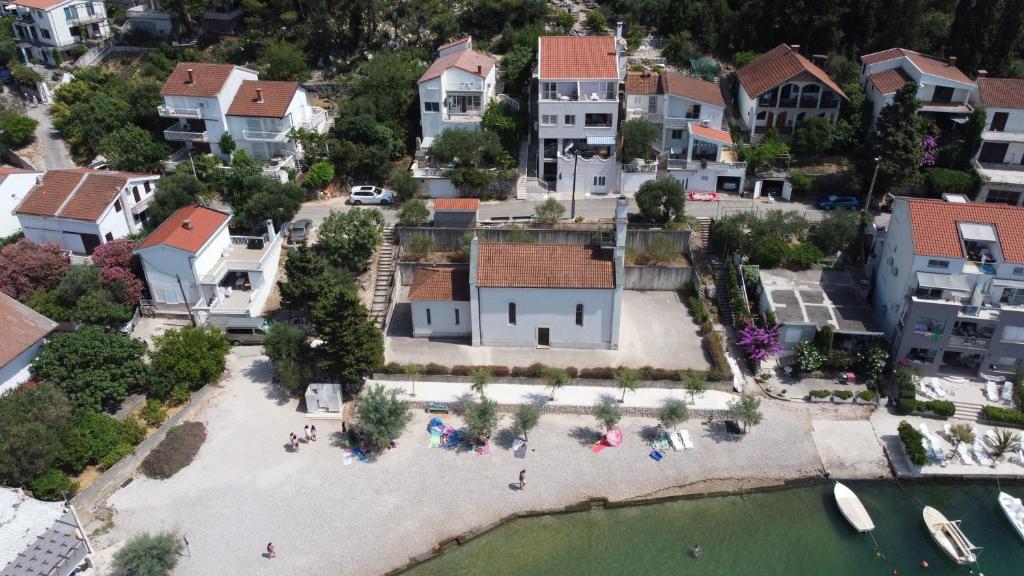 Apartments by the sea Blace, Neretva Delta - Usce Neretve - 19890 ...
