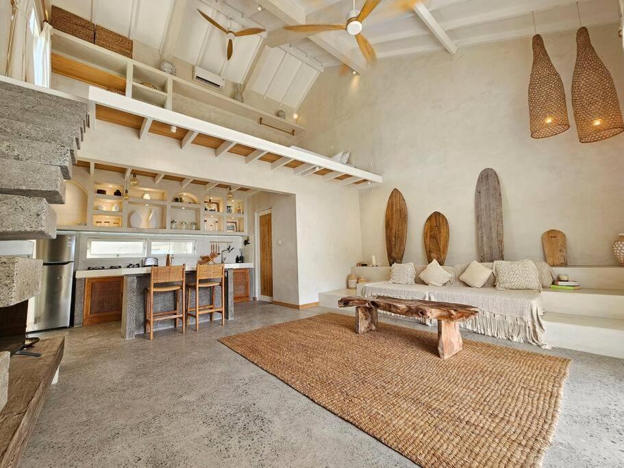 Modern Loft Style Villa, Canggu, Dalung (updated prices 2025)