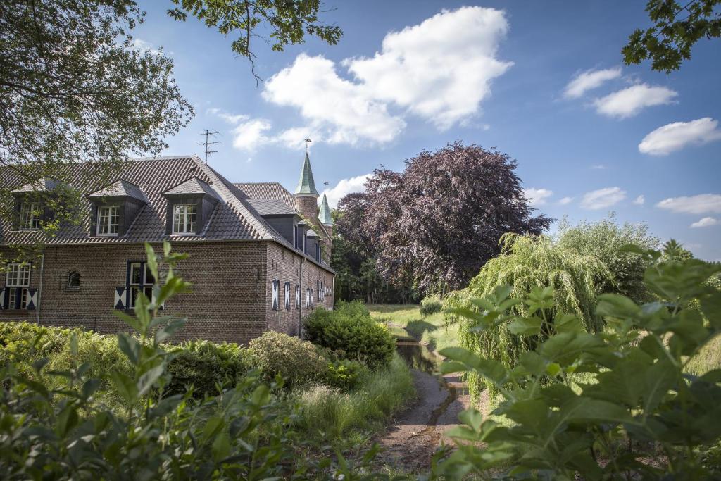 Hotel Schloss Walbeck, Geldern (updated prices 2025)