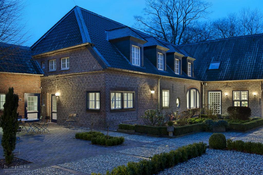 Hotel Schloss Walbeck, Geldern (updated prices 2025)