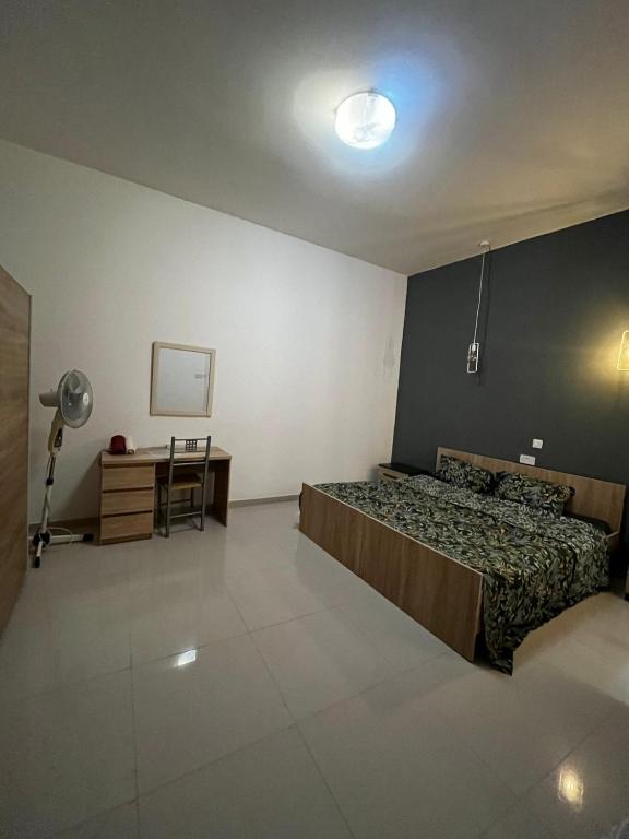Sliema Spacious Room with Air-condition Self Check In and Self Check ...