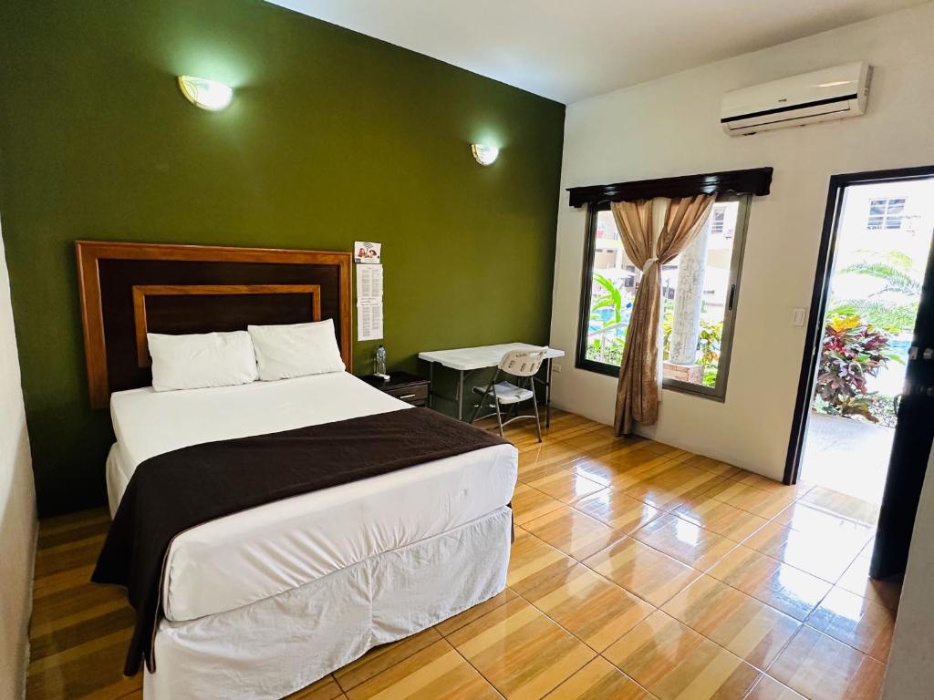 Hotel California Pacific Palm, Escuintla (precios actualizados 2024)