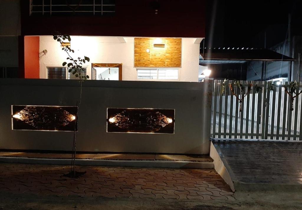 Mahadev Mansion, Ujjain (updated prices 2026)