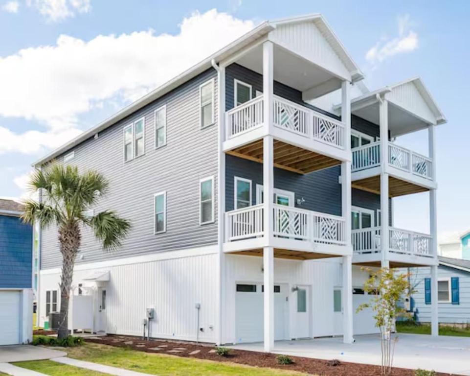 Three Seas 2, Carolina Beach (updated prices 2025)