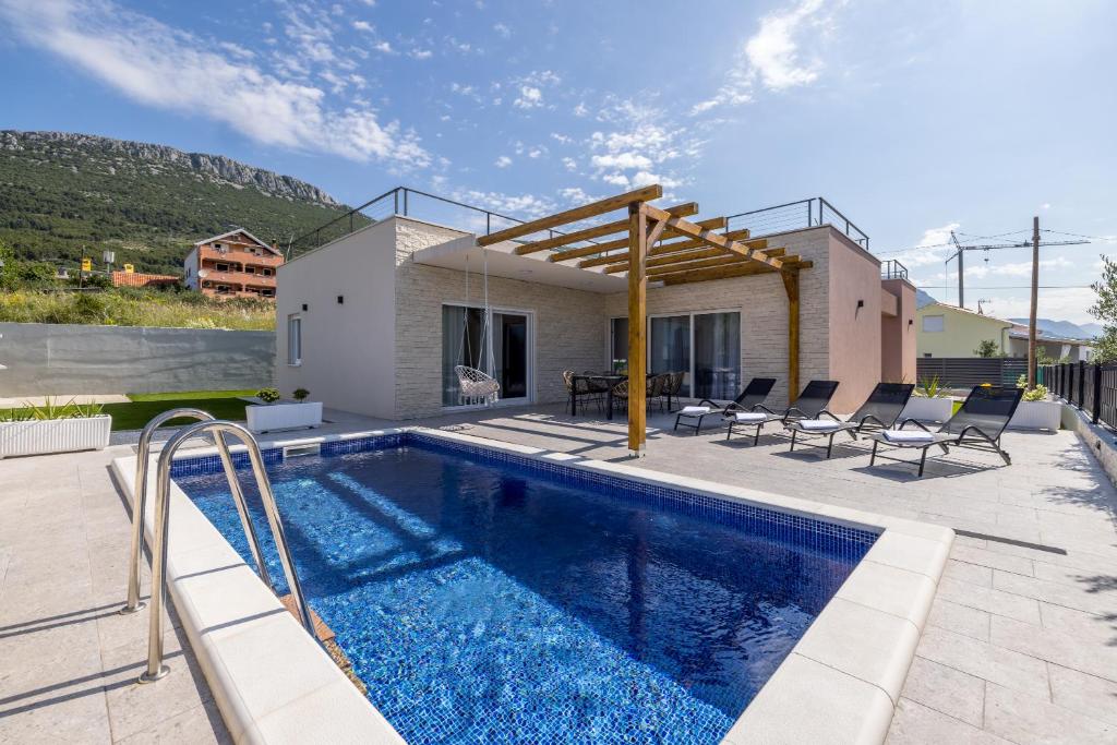 Villa Teuta, Kastel Stari (updated prices 2025)