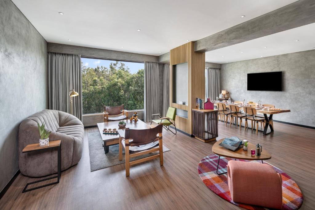 Moxy Bengaluru Airport Prestige Tech Cloud, Devanahalli-Bangalore ...