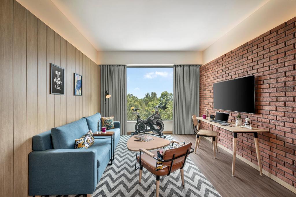 Moxy Bengaluru Airport Prestige Tech Cloud, Devanahalli-Bangalore ...