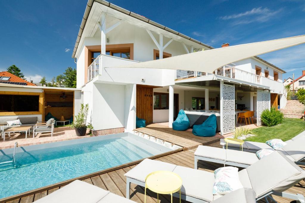 KUMBHAKA Villa, Csopak (updated prices 2025)