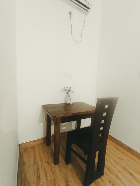 Red Star Hotel, Baie d'Arugam (tarifs actualisés, 2025)