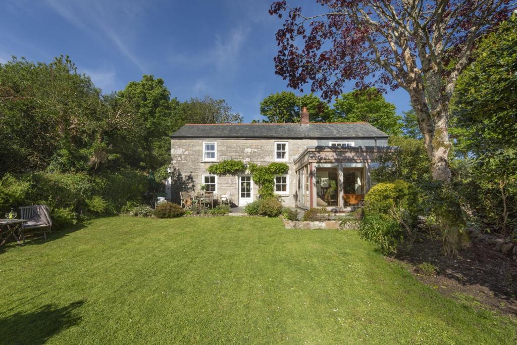 Deugh an Chy, Carleen (updated prices 2025)