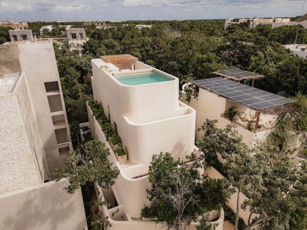 Casa Leela Luxury Villa, 4 floors, 5.5 bathrooms, 2 pools, rooftop ...