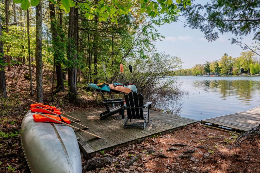 New 5BR Sanctuary on Bass Lake Private Lake Access, Traverse City ...