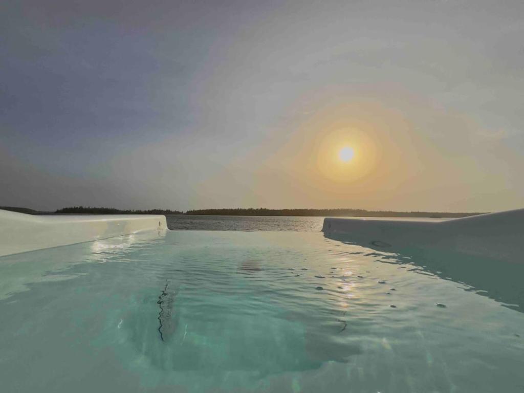 San Adaleida Lake House with Private Hot Tub Outdoor Shower Kayaks ...