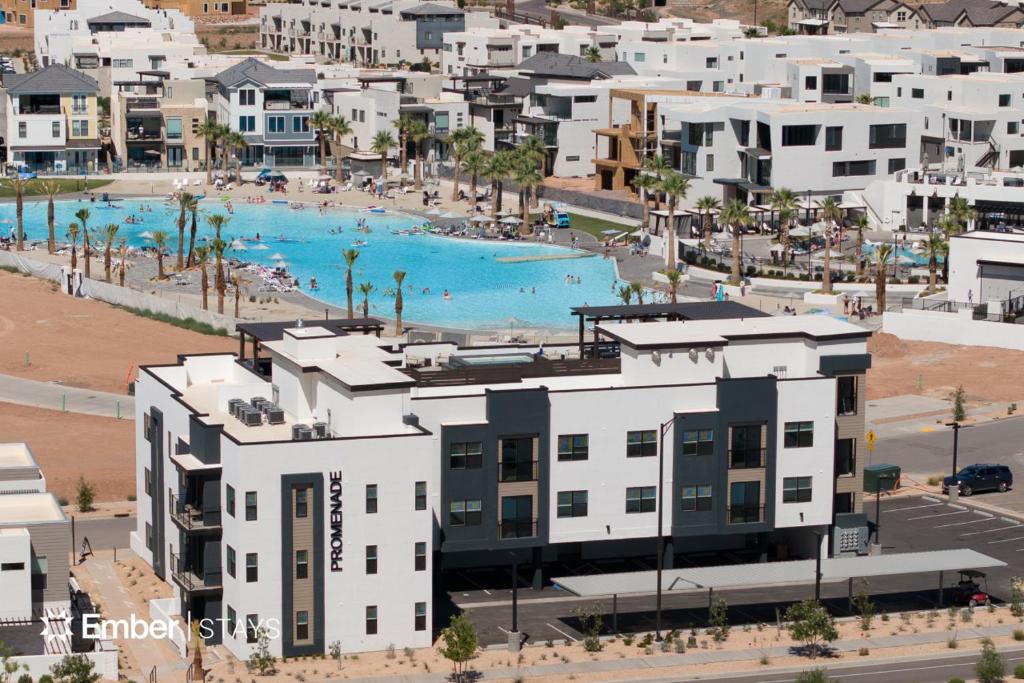 Desert Promenade at Desert Color (by Ember Stays), St. George (updated ...