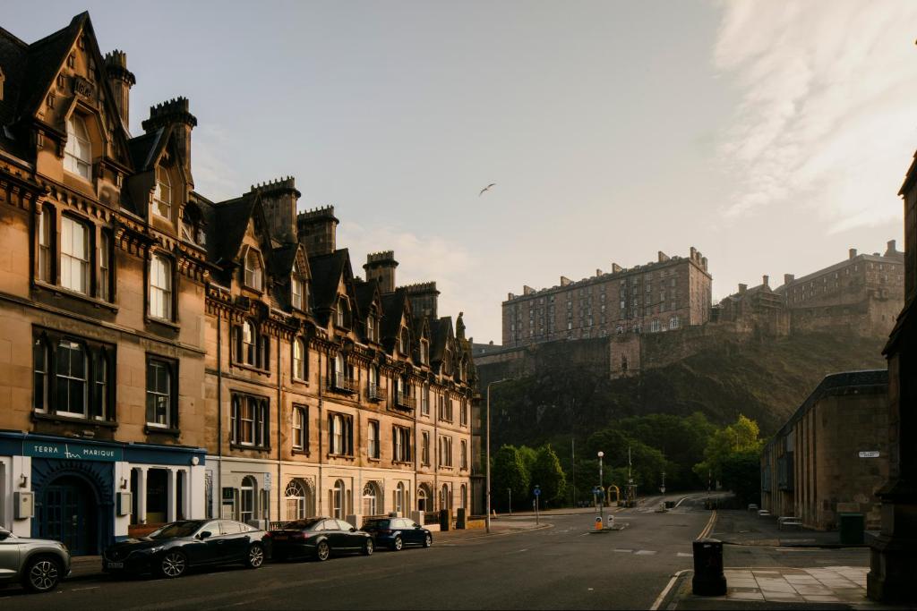 33 Castle Terrace, Edinburgh (updated prices 2026)