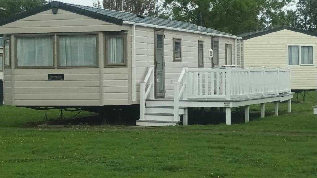 Butlins minehead caravan 120 River cove passes included, Minehead ...