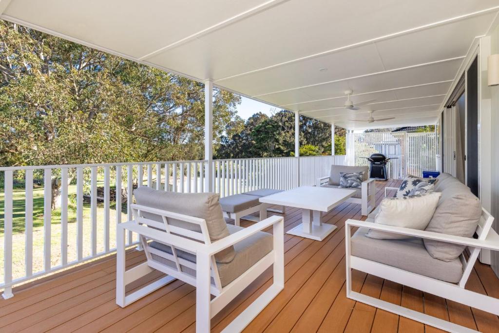 Carramar - Fireplace - Absolute Waterfront, Culburra Beach (updated ...