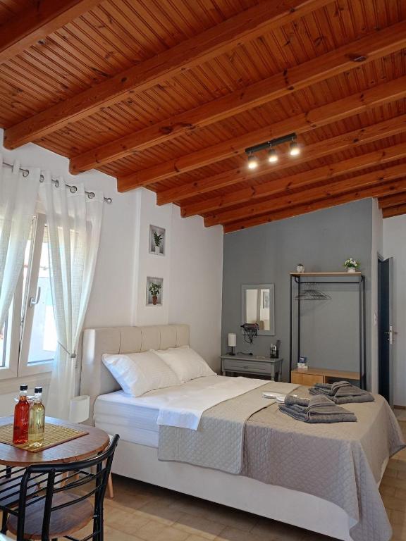 Astra Studios, Skiathos (updated prices 2025)
