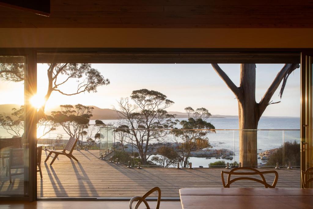 The Edge, Binalong Bay (updated prices 2026)