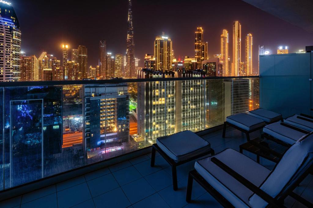 Luxury Top Floor, with full Burj Khalifa View, Dubai (updated prices 2025)