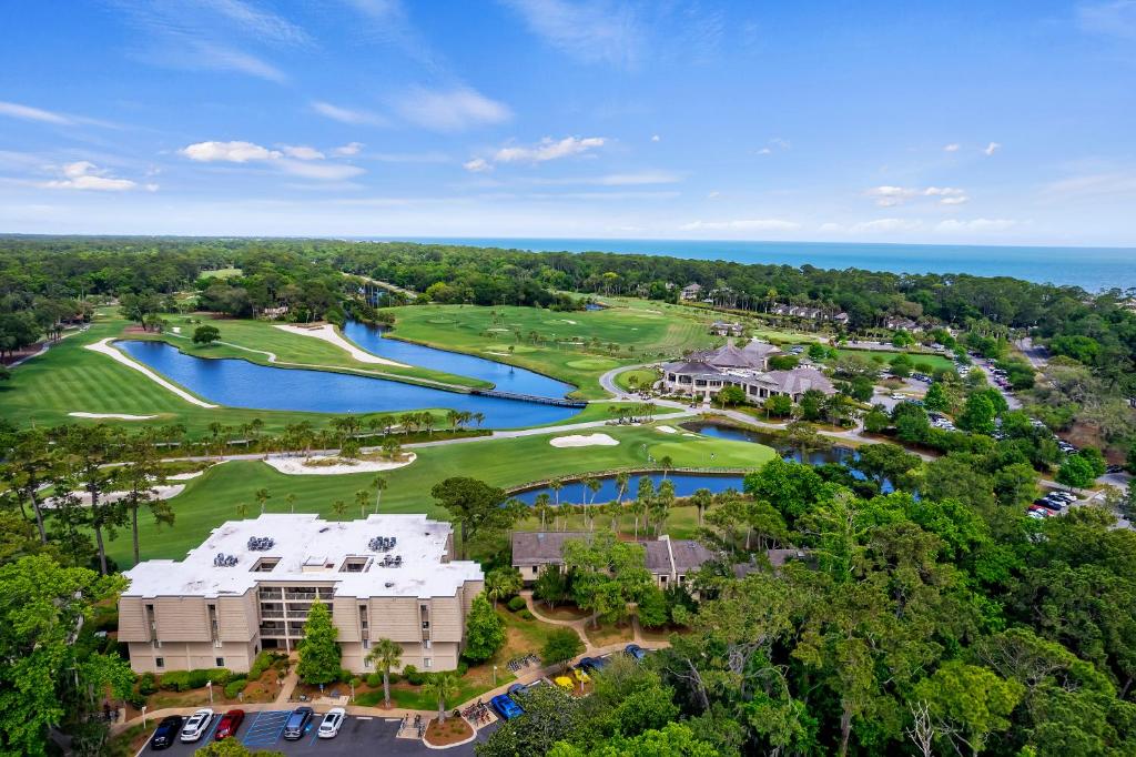 Sea Pines Plantation Club 3 BR Condo near Beach & Golf Spectacular ...