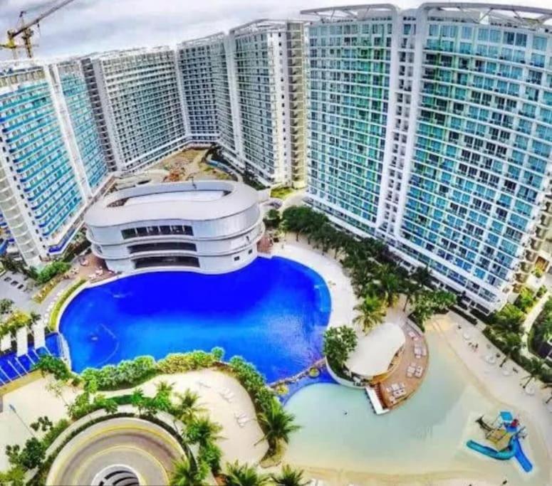 Staycation with Wave Pool at Azure Urban Residence, Manila (updated ...