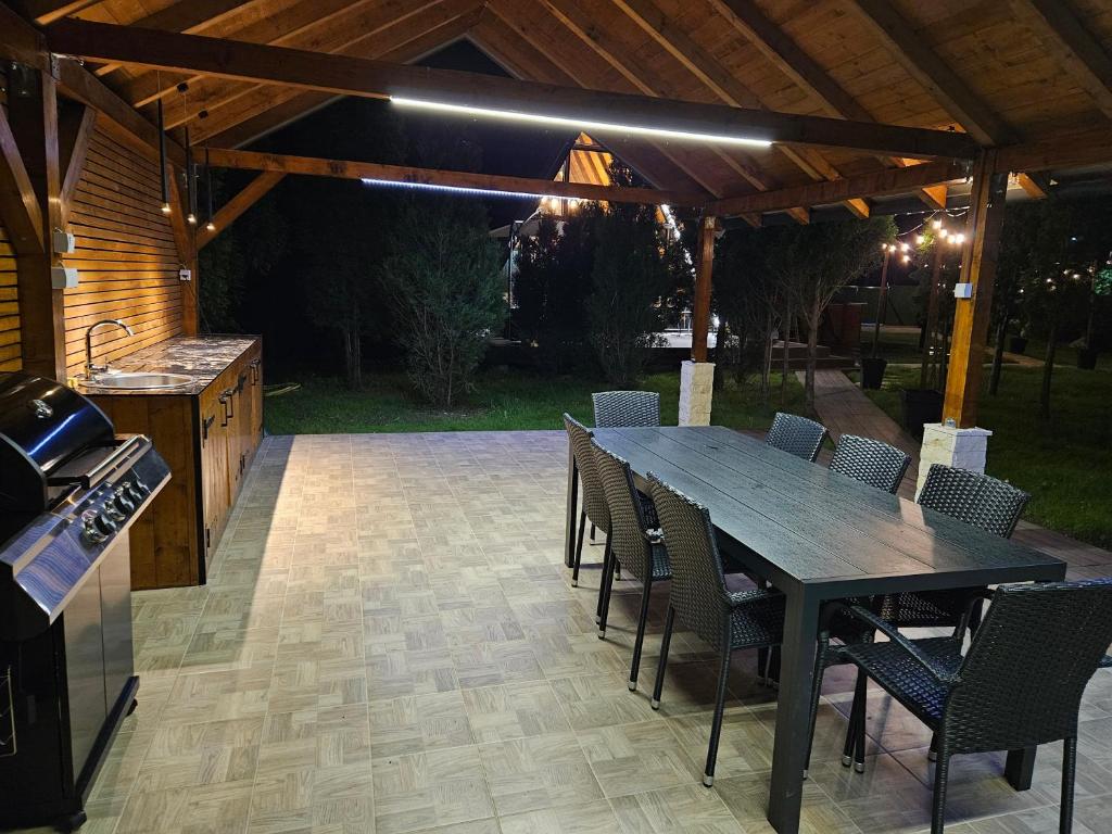 Navas River House, Poljane (updated prices 2025)