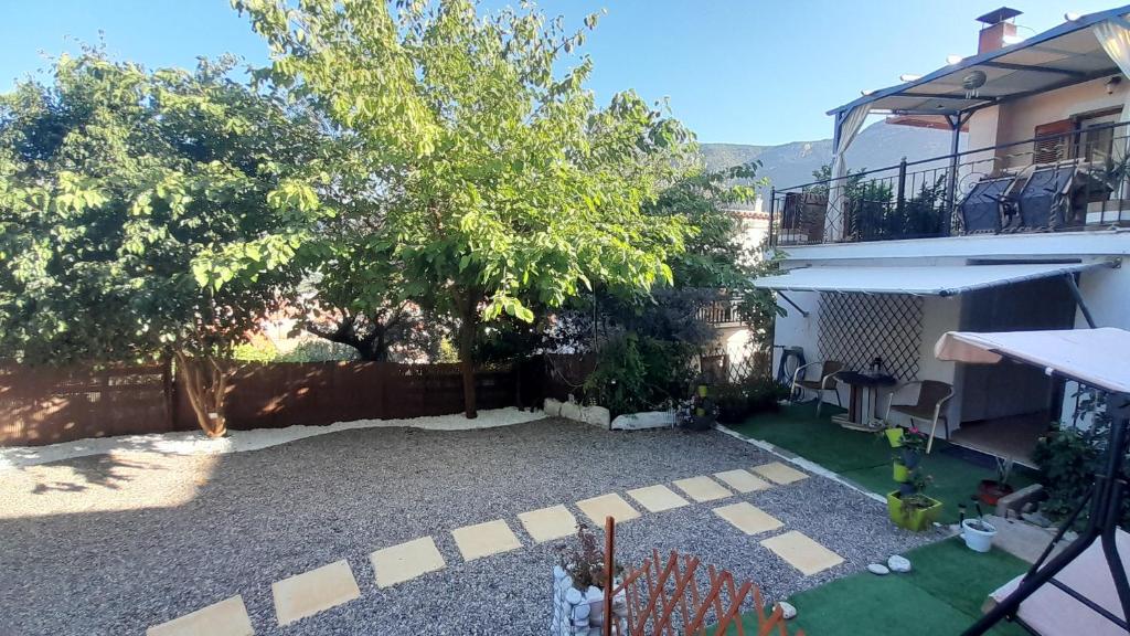 George house, Leonidion (updated prices 2024)