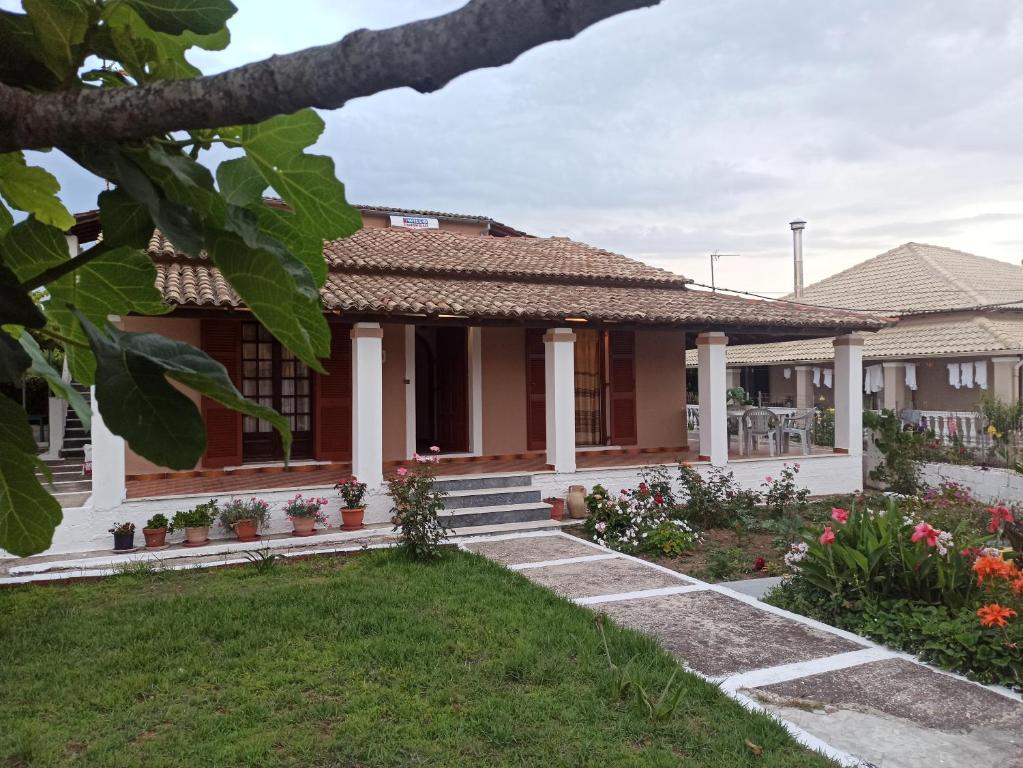Christodoulos Villa, Agios Georgios (updated prices 2026)