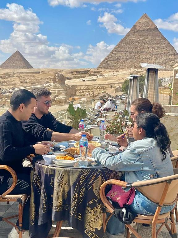 Queen Cleopatra Pyramids view, Kaíró (uppfærð verð fyrir árið 2025)
