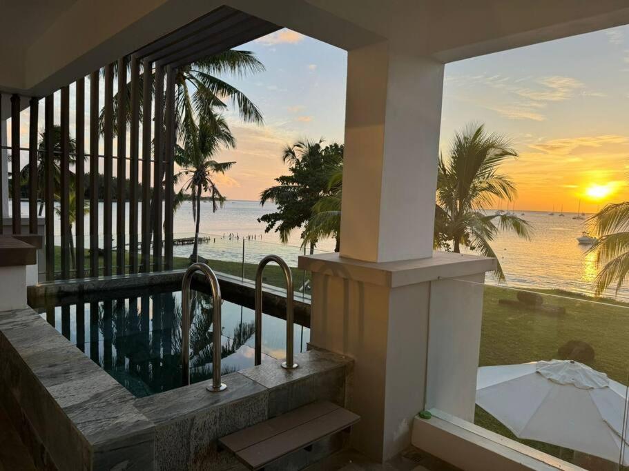 Luxurious Sunset Beachfront Apt - LMB12, Rivière Noire (updated prices ...