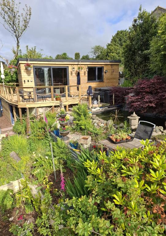 Cosy Cornish Cabin, St Austell (updated prices 2026)