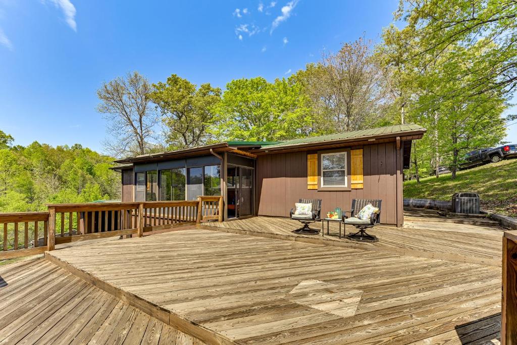 Gray Vacation Rental with Deck and Pond Access!, Corbin (updated prices ...