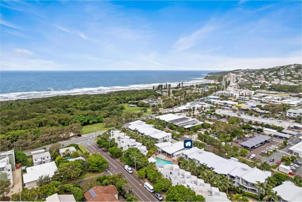 Belle Escapes 3 Bedroom Villa with private rooftop spa, Coolum Beach ...