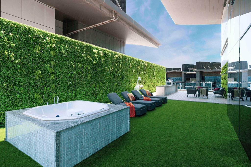 Oceana Resort Luxury Sky Villa with Panoramic Views, Super Size Terrace ...