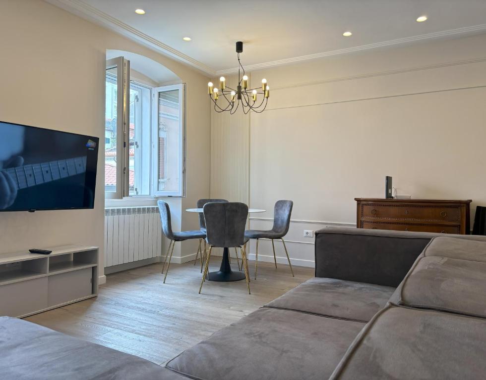 Covacich Trieste Apartment The Duchess Apartment, Trieste (updated