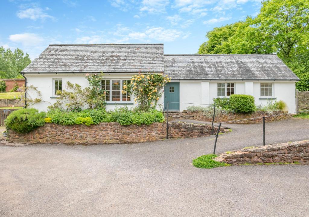 Apple Tree Cottage - East Forde Farm, Cheriton Fitzpaine (updated ...