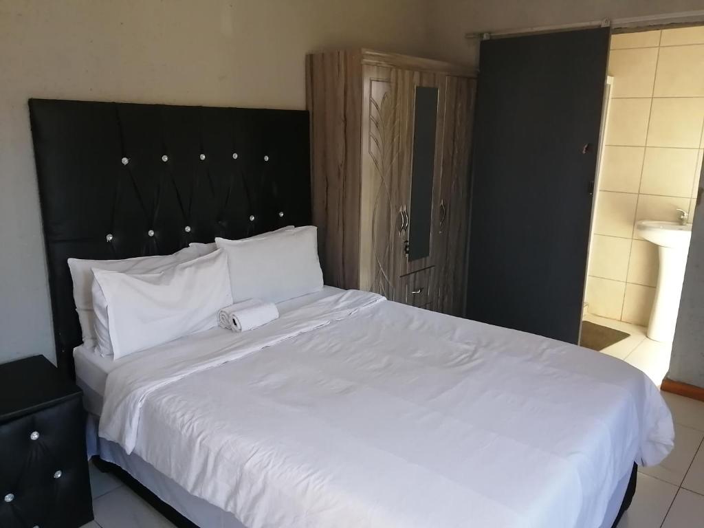 Royal guest house, Witbank (precios actualizados 2024)