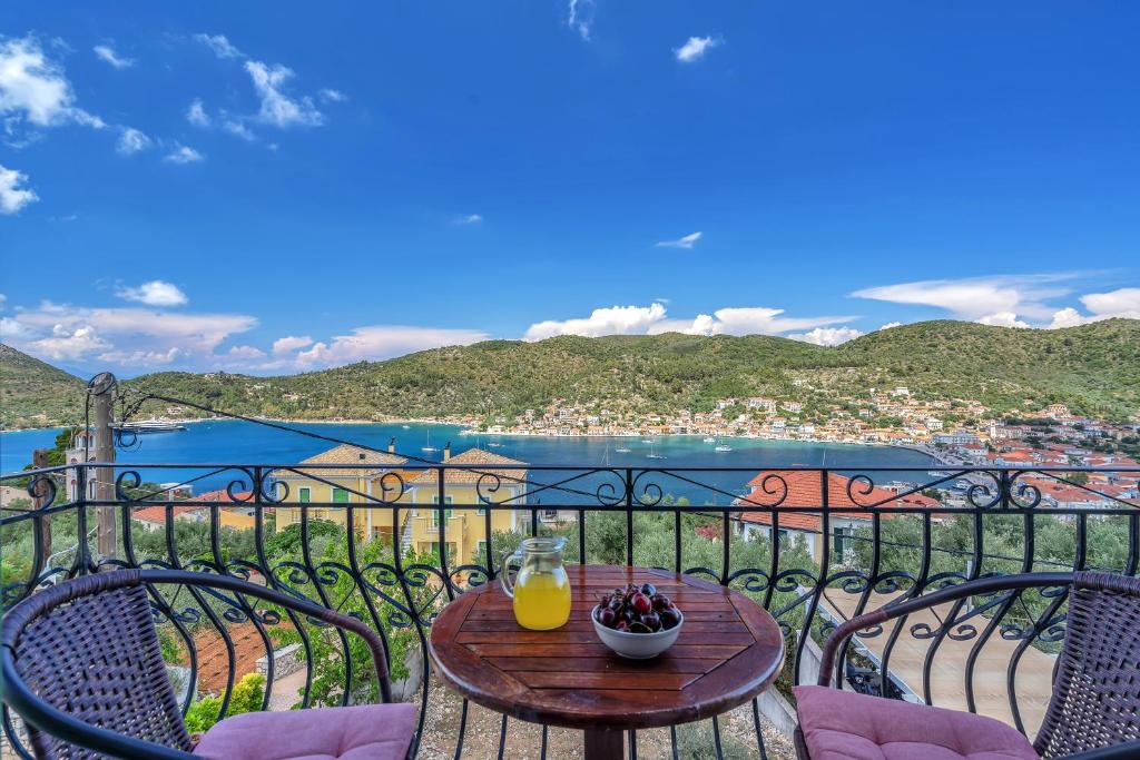 Veroni studio 7, Vathi, Ithaka (updated prices 2025)