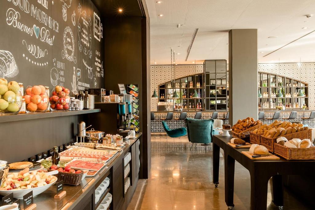 Motel One Barcelona-Ciutadella, Barcelona (updated prices 2025)