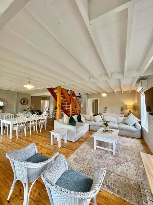 Living The Breede-Wooden House, Malgas (updated prices 2026)