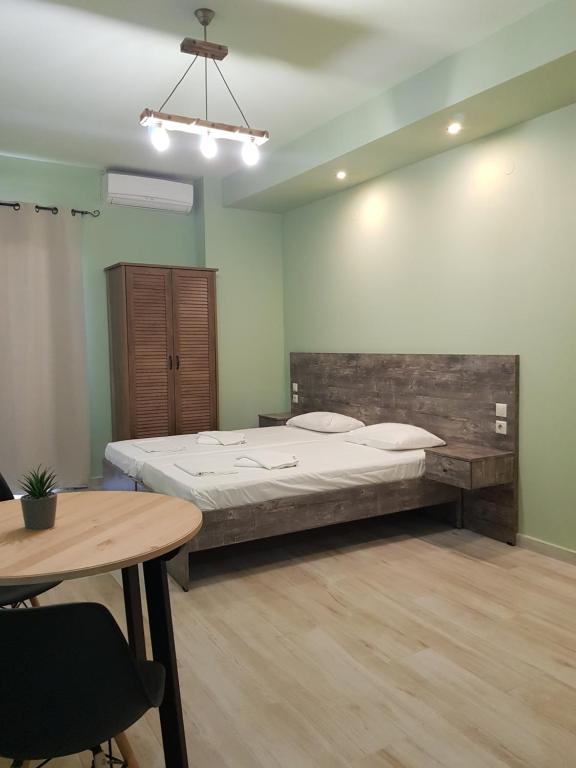 Poppy Beloni, Chania (updated prices 2025)