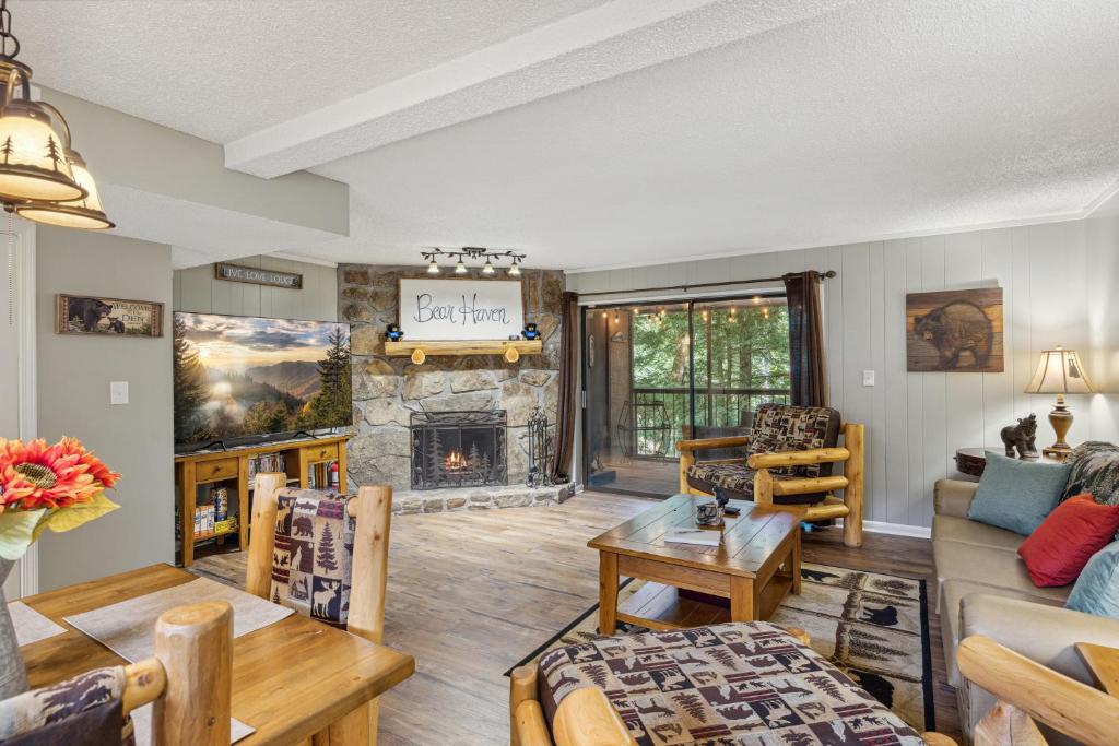 Obear Mountain is a Newly Updated Condo in Chalet Village of Gatlinburg ...