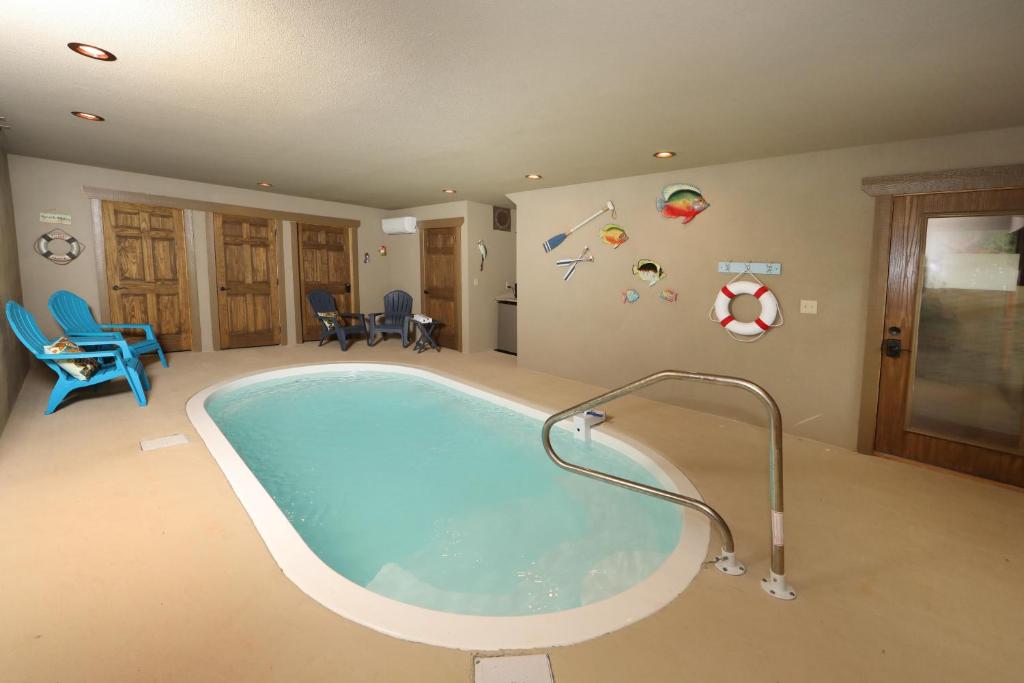 Movie Dive Inn by Eden Crest, Gatlinburg (updated prices 2025)