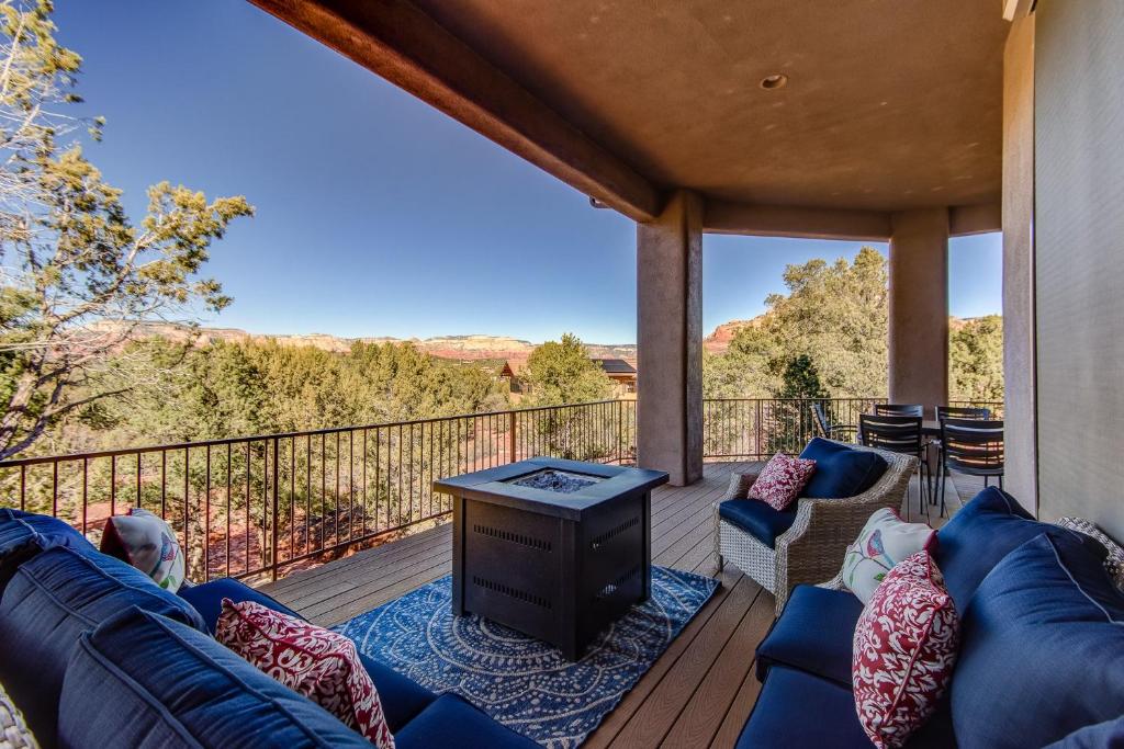 Sedona Illuminated Nestled Among Trees With Red Rock Views -Wrap Around ...
