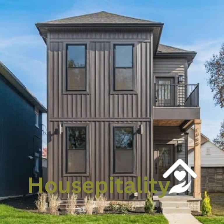 Stylish 4BR in Merion Village PD, Columbus (updated prices 2025)