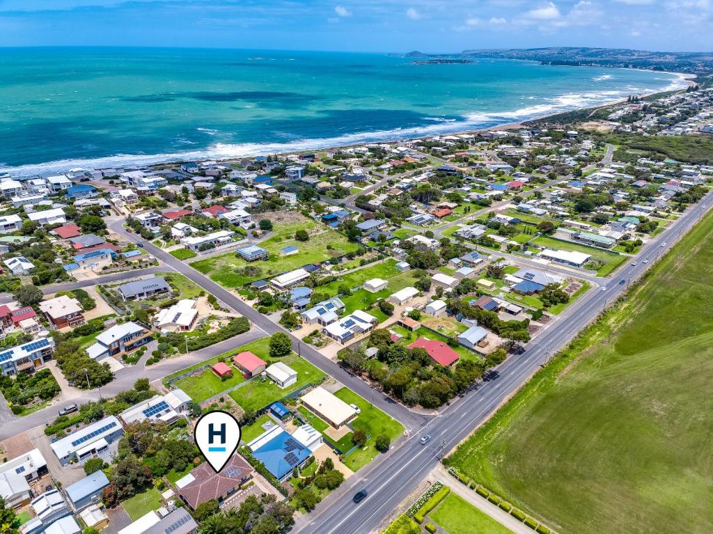 Relaxed Family Beach House - No Linen Included, Port Elliot (updated ...